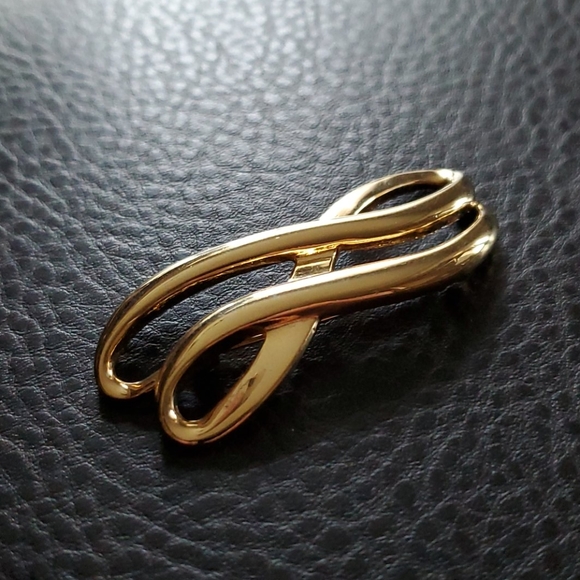 Monet | Jewelry | Vtg Monet Brooch | Poshmark
